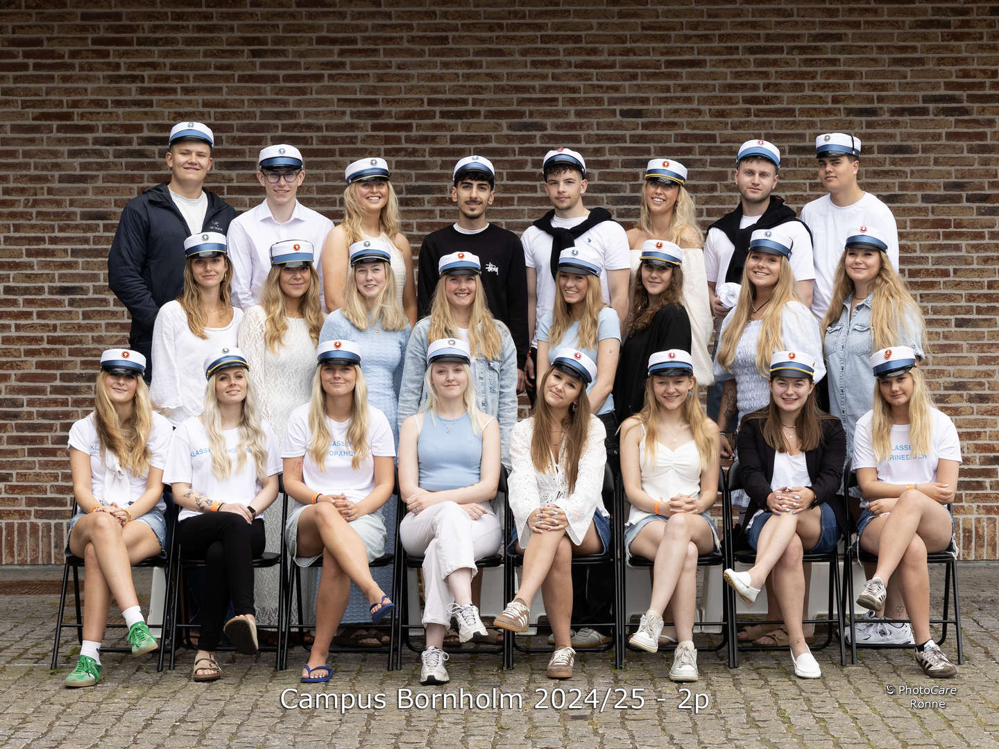 Se billederne af de nye studenter