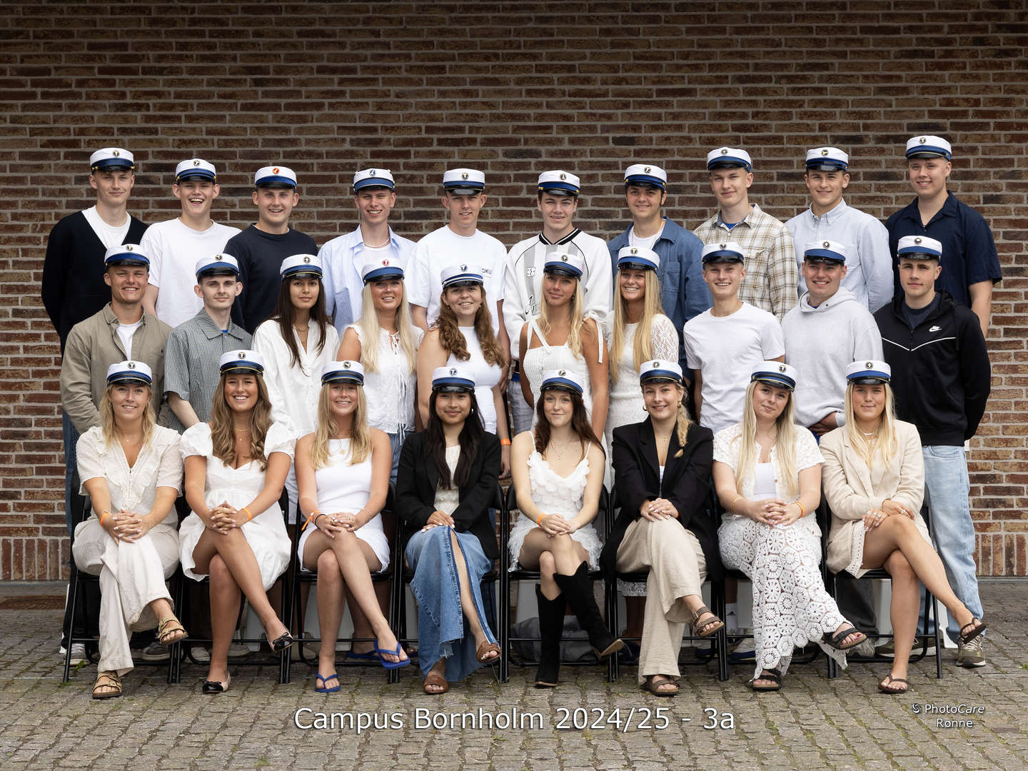Se billederne af de nye studenter